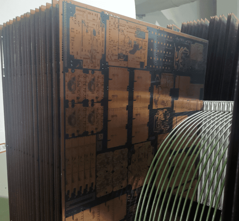 The PCB Manufacturing Process Part 2: Plating Copper, Routing - JHYPCB